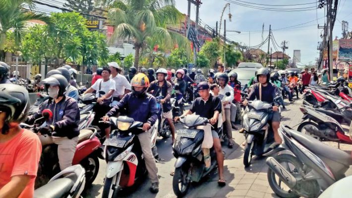 canggu traffic | Bali Discovery